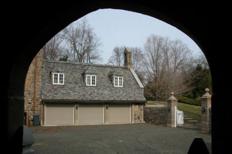 Historic Slate Roof Repair: Heavy Grade, Random Width Graduated Slate ...